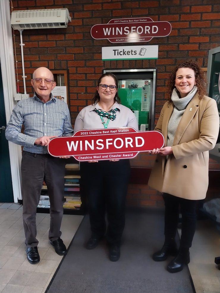 Award is presented at Winsford Railway Station .... - Cheshire Best ...